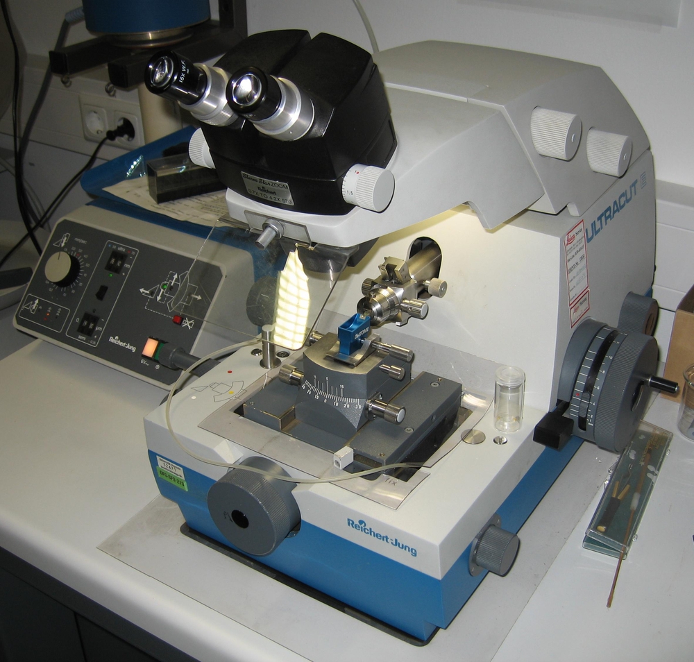 Ultramicrotome